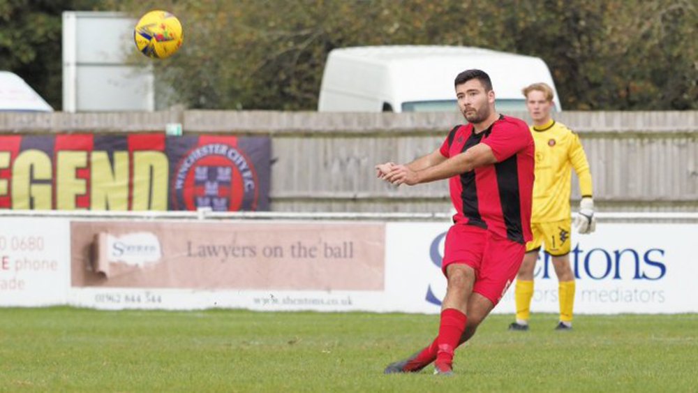Flooks Returns to Stags - The Southern League